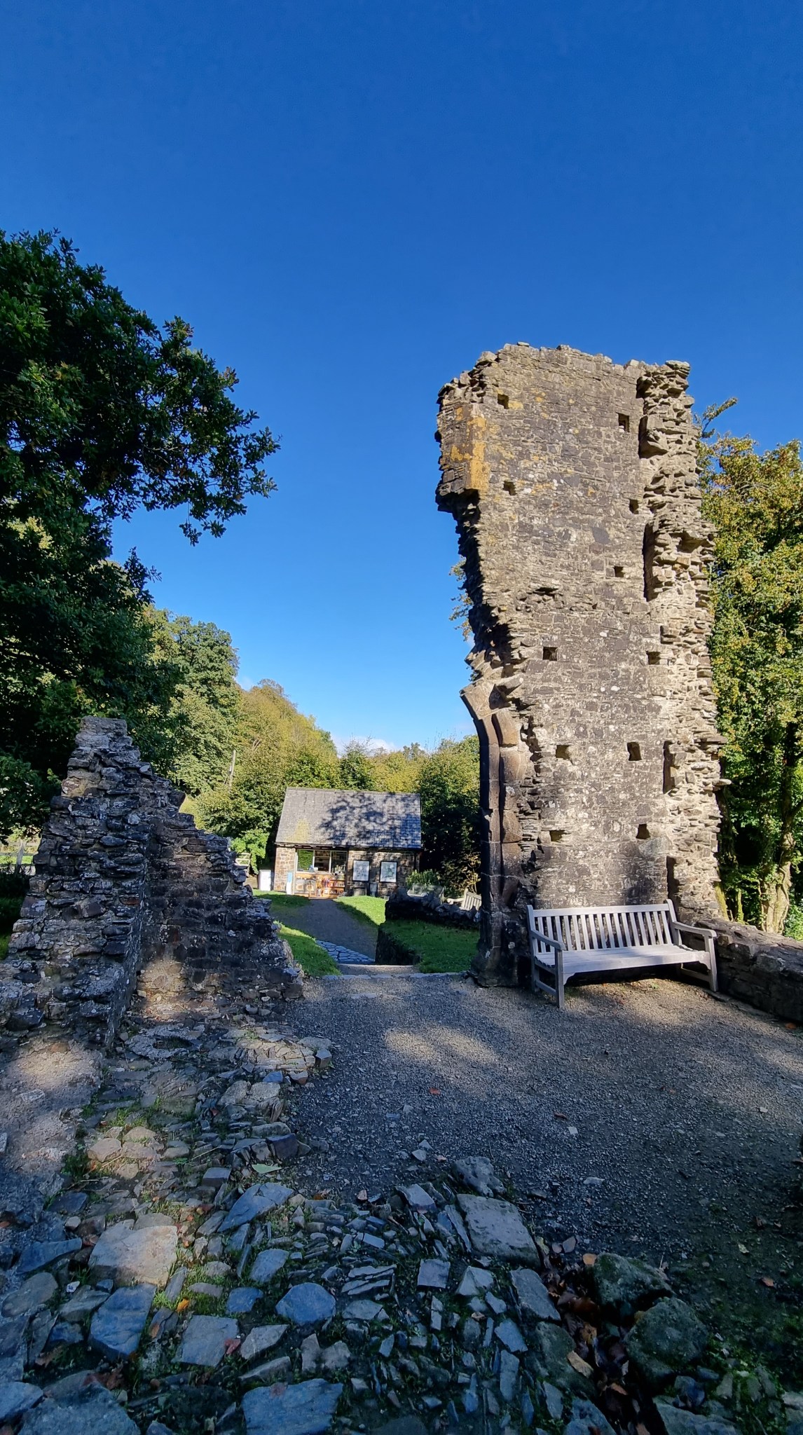 Okehampton Castle, Devon – Pinned on Places